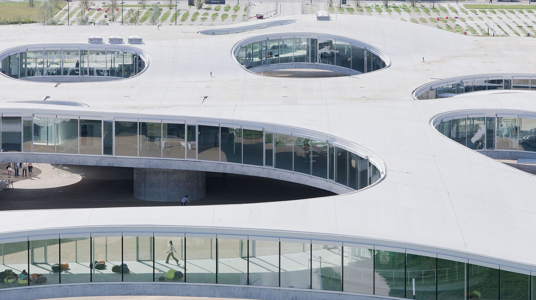 Rolex Learning Centre - EPFL | CRICURSA Curved Glass XXL Size