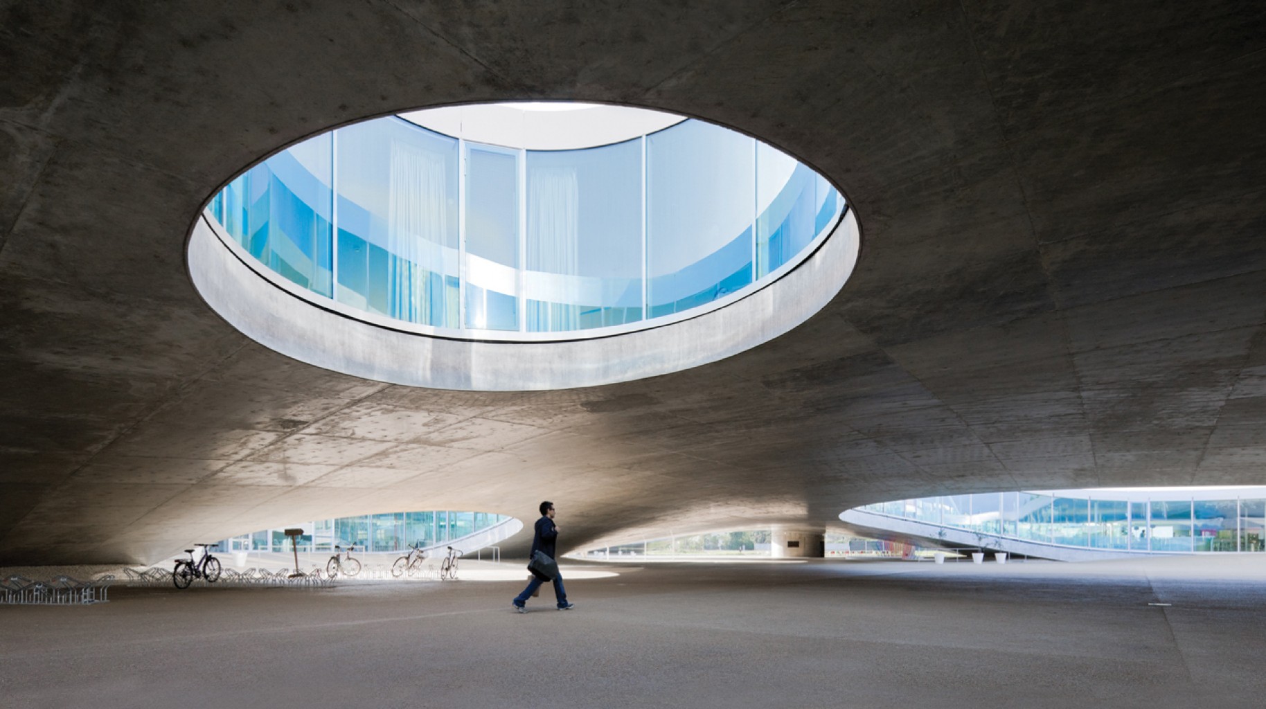 Rolex Learning Centre - EPFL | CRICURSA Curved Glass XXL Size